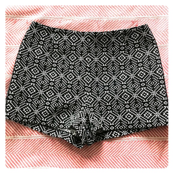 Ecote | Shorts | Ecot Mini Shorts With Graphic Pattern | Poshmark